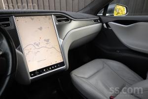 Grey Tesla Model S 2015 in Jelgava, with an engine capacity of 0.00 L and mileage of 180 thousand km for 14750 €, photo 16 on AUTOMOTO.COM.LV