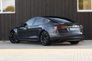 Pelēks Tesla Model S 2015 Jelgava, ar dzinēja tilpumu 0.00 L un nobraukumu 180 tūkst. km par 14750 €, foto 5 vietnē AUTOMOTO.COM.LV