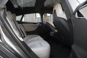 Pelēks Tesla Model S 2015 Jelgava, ar dzinēja tilpumu 0.00 L un nobraukumu 180 tūkst. km par 14750 €, foto 12 vietnē AUTOMOTO.COM.LV
