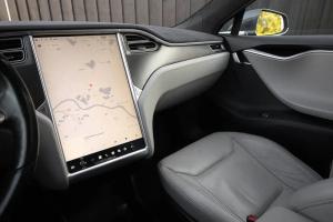 Pelēks Tesla Model S 2015 Jelgava, ar dzinēja tilpumu 0.00 L un nobraukumu 180 tūkst. km par 14750 €, foto 16 vietnē AUTOMOTO.COM.LV
