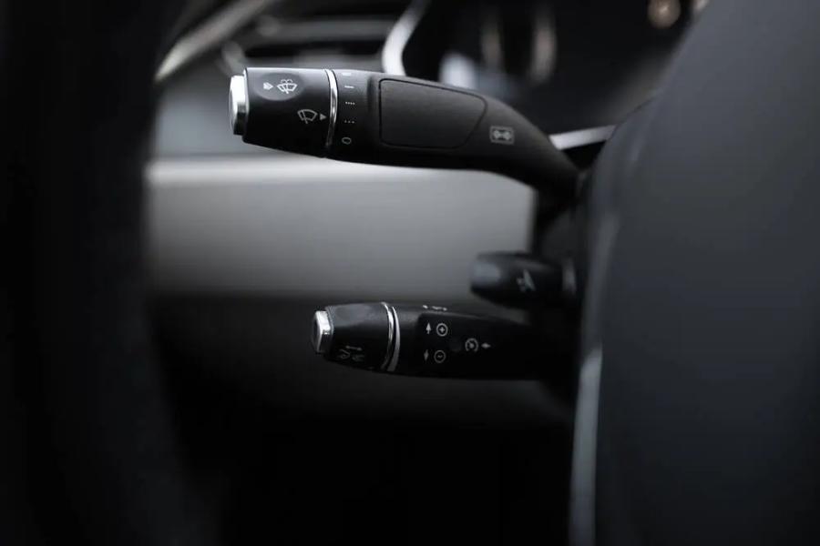 Pelēks Tesla Model S 2015 Jelgava, ar dzinēja tilpumu 0.00 L un nobraukumu 180 tūkst. km par 14750 €, foto 20 vietnē AUTOMOTO.COM.LV