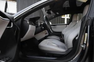 Pelēks Tesla Model S 2015 Jelgava, ar dzinēja tilpumu 0.00 L un nobraukumu 180 tūkst. km par 14750 €, foto 22 vietnē AUTOMOTO.COM.LV