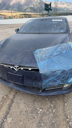 Grey Tesla Model S 2015 in Taurage, with an engine capacity of 0.00 L and mileage of 184 thousand km for 12250 €, photo 23 on AUTOMOTO.COM.LV