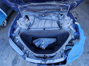 Grey Tesla Model S 2015 in Taurage, with an engine capacity of 0.00 L and mileage of 184 thousand km for 12250 €, photo 31 on AUTOMOTO.COM.LV