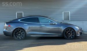 Pelēks Tesla Model S 2016 Rīga, ar dzinēja tilpumu 0.00 L un nobraukumu 148 tūkst. km par 16990 €, foto 8 vietnē AUTOMOTO.COM.LV