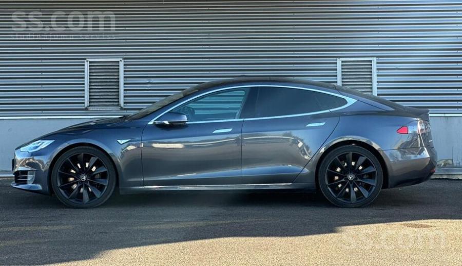 Pelēks Tesla Model S 2016 Rīga, ar dzinēja tilpumu 0.00 L un nobraukumu 148 tūkst. km par 16990 €, foto 9 vietnē AUTOMOTO.COM.LV