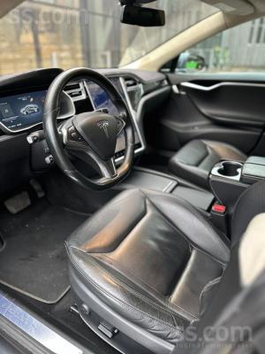 Pelēks Tesla Model S 2016 Rīga, ar dzinēja tilpumu 0.00 L un nobraukumu 148 tūkst. km par 16990 €, foto 10 vietnē AUTOMOTO.COM.LV