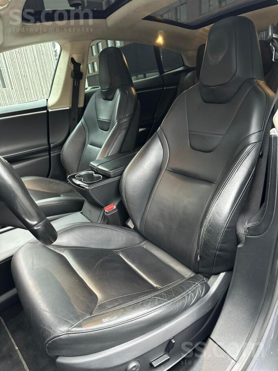 Pelēks Tesla Model S 2016 Rīga, ar dzinēja tilpumu 0.00 L un nobraukumu 148 tūkst. km par 16990 €, foto 12 vietnē AUTOMOTO.COM.LV