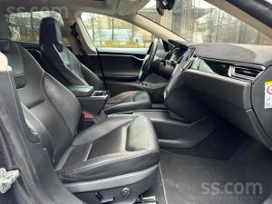 Pelēks Tesla Model S 2016 Rīga, ar dzinēja tilpumu 0.00 L un nobraukumu 148 tūkst. km par 16990 €, foto 15 vietnē AUTOMOTO.COM.LV
