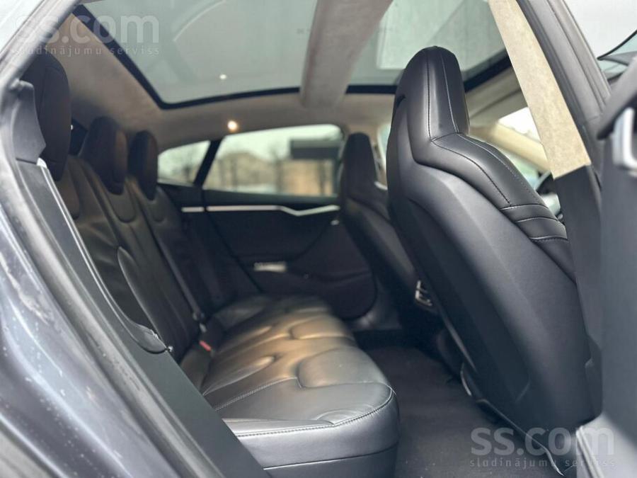 Pelēks Tesla Model S 2016 Rīga, ar dzinēja tilpumu 0.00 L un nobraukumu 148 tūkst. km par 16990 €, foto 17 vietnē AUTOMOTO.COM.LV