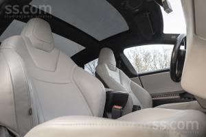 Серый Тесла Модель С 2016 в Елгава, объемом двигателя 0.00 л и пробегом 146 тыс. км за 18400 €, фото 15 на AUTOMOTO.COM.LV