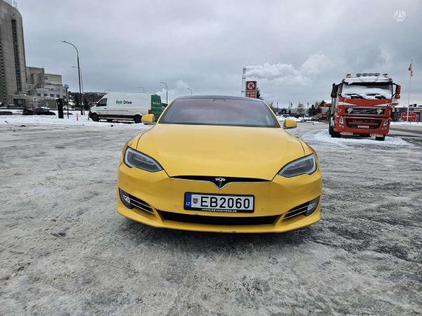 Pelēks Tesla Model S 2017 Viļņa, ar dzinēja tilpumu 0.00 L un nobraukumu 144 tūkst. km par 19999 €, foto 7 vietnē AUTOMOTO.COM.LV