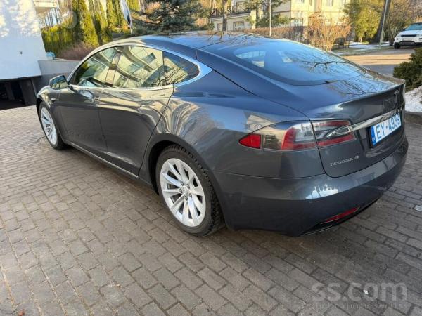 Grey Tesla Model S 2017 in Jurmala, with an engine capacity of 0.00 L and mileage of 96 thousand km for 20000 €, photo 3 on AUTOMOTO.COM.LV