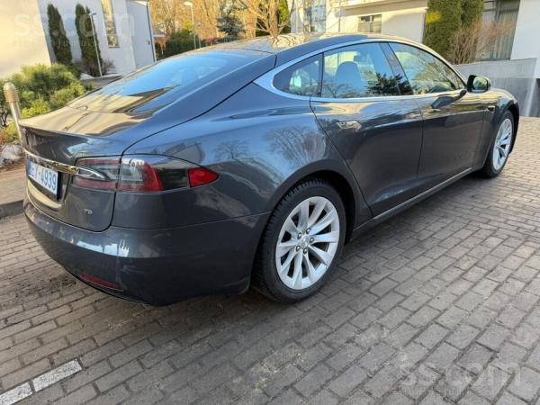 Grey Tesla Model S 2017 in Jurmala, with an engine capacity of 0.00 L and mileage of 96 thousand km for 20000 €, photo 5 on AUTOMOTO.COM.LV