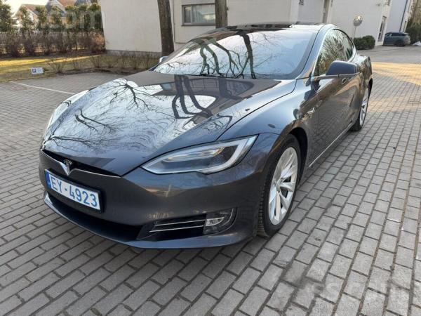 Grey Tesla Model S 2017 in Jurmala, with an engine capacity of 0.00 L and mileage of 168 thousand km for 16900 €, photo 1 on AUTOMOTO.COM.LV