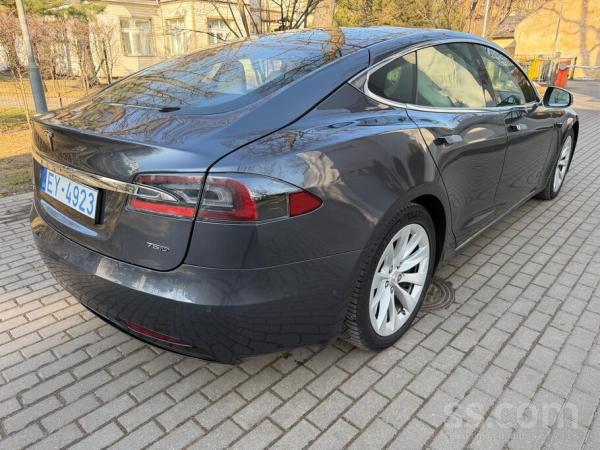Grey Tesla Model S 2017 in Jurmala, with an engine capacity of 0.00 L and mileage of 168 thousand km for 16999 €, photo 6 on AUTOMOTO.COM.LV