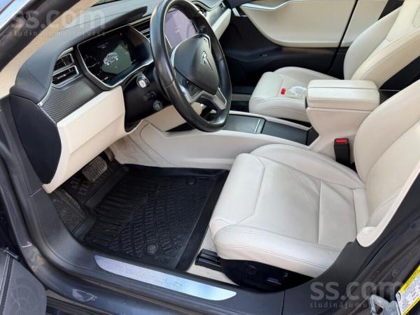 Grey Tesla Model S 2017 in Jurmala, with an engine capacity of 0.00 L and mileage of 168 thousand km for 16999 €, photo 10 on AUTOMOTO.COM.LV