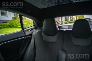 Grey Tesla Model S 2017 in Riga, with an engine capacity of 0.00 L and mileage of 0 thousand km for 19990 €, photo 26 on AUTOMOTO.COM.LV