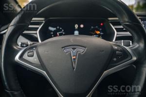Grey Tesla Model S 2017 in Riga, with an engine capacity of 0.00 L and mileage of 0 thousand km for 19990 €, photo 27 on AUTOMOTO.COM.LV