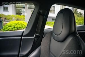Grey Tesla Model S 2017 in Riga, with an engine capacity of 0.00 L and mileage of 0 thousand km for 19990 €, photo 28 on AUTOMOTO.COM.LV
