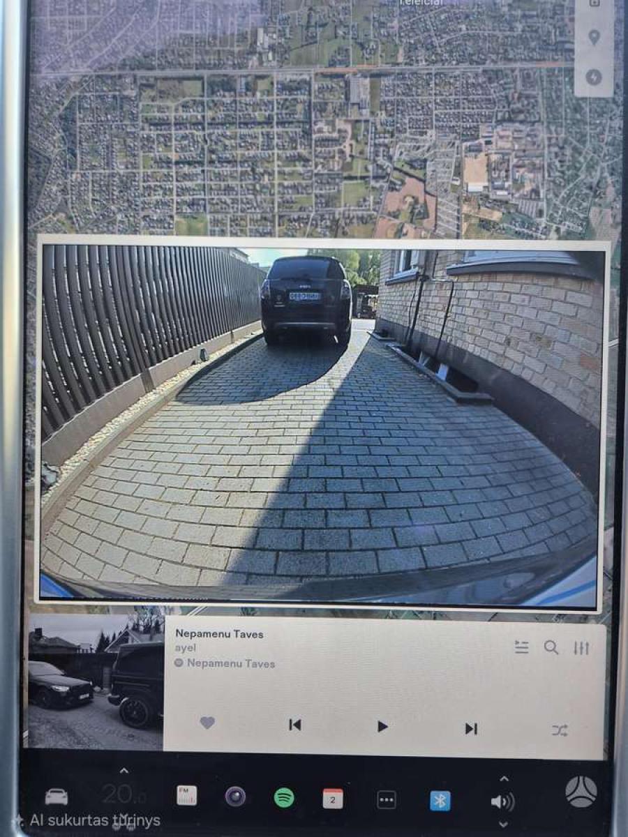Grey Tesla Model S 2017 in Kaunas, with an engine capacity of 0.00 L and mileage of 147 thousand km for 17999 €, photo 18 on AUTOMOTO.COM.LV