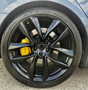 Grey Tesla Model S 2017 in Kaunas, with an engine capacity of 0.00 L and mileage of 147 thousand km for 17999 €, photo 20 on AUTOMOTO.COM.LV