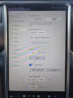 Grey Tesla Model S 2017 in Kaunas, with an engine capacity of 0.00 L and mileage of 147 thousand km for 17999 €, photo 32 on AUTOMOTO.COM.LV