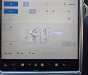 Grey Tesla Model S 2017 in Kaunas, with an engine capacity of 0.00 L and mileage of 147 thousand km for 17999 €, photo 34 on AUTOMOTO.COM.LV