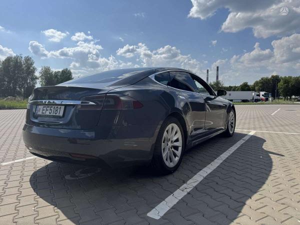 Pelēks Tesla Model S 2017 Kauņa, ar dzinēja tilpumu 0.00 L un nobraukumu 230 tūkst. km par 22000 €, foto 2 vietnē AUTOMOTO.COM.LV