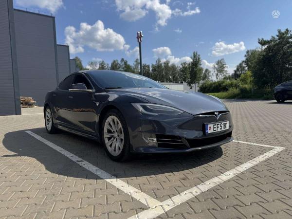Pelēks Tesla Model S 2017 Kauņa, ar dzinēja tilpumu 0.00 L un nobraukumu 230 tūkst. km par 22000 €, foto 3 vietnē AUTOMOTO.COM.LV