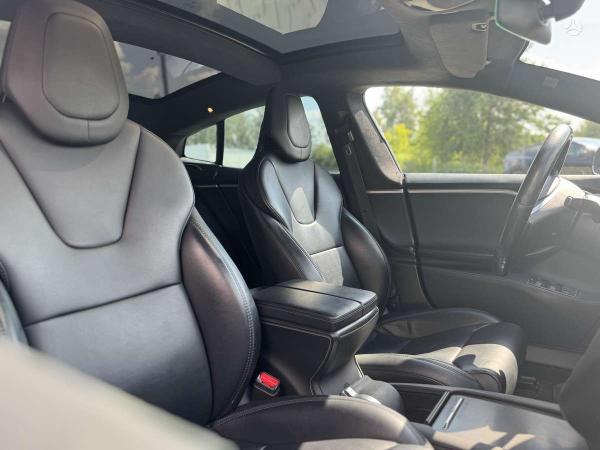 Pelēks Tesla Model S 2017 Kauņa, ar dzinēja tilpumu 0.00 L un nobraukumu 230 tūkst. km par 22000 €, foto 7 vietnē AUTOMOTO.COM.LV
