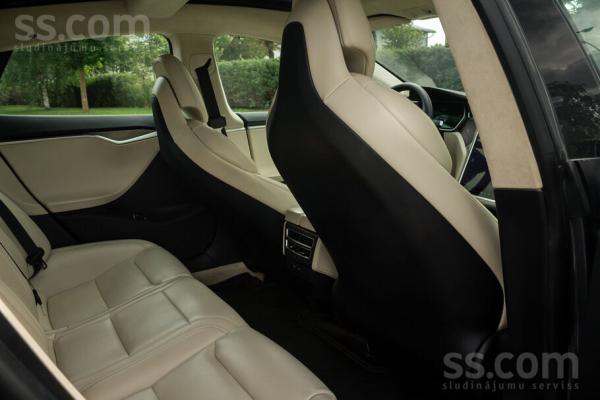 Grey Tesla Model S 2017 in Jelgava, with an engine capacity of 0.00 L and mileage of 188 thousand km for 16500 €, photo 8 on AUTOMOTO.COM.LV