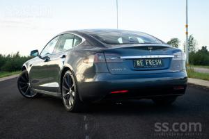 Pelēks Tesla Model S 2017 Jelgava, ar dzinēja tilpumu 0.00 L un nobraukumu 185 tūkst. km par 17500 €, foto 5 vietnē AUTOMOTO.COM.LV