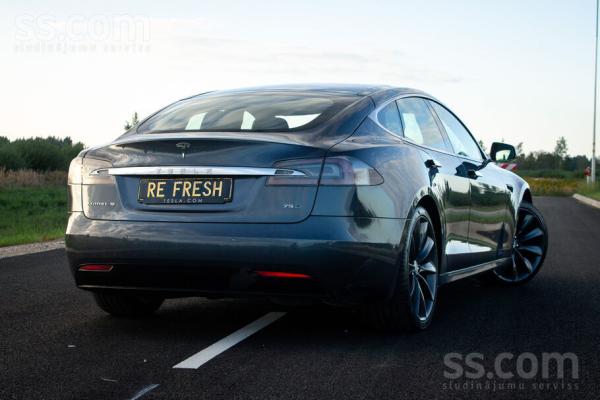 Pelēks Tesla Model S 2017 Jelgava, ar dzinēja tilpumu 0.00 L un nobraukumu 185 tūkst. km par 17500 €, foto 7 vietnē AUTOMOTO.COM.LV