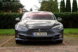 Grey Tesla Model S 2017 in Jelgava, with an engine capacity of 0.00 L and mileage of 188 thousand km for 17900 €, photo 3 on AUTOMOTO.COM.LV