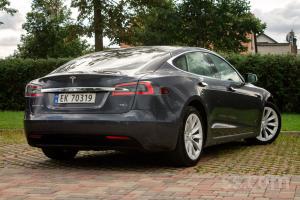 Grey Tesla Model S 2017 in Jelgava, with an engine capacity of 0.00 L and mileage of 188 thousand km for 17900 €, photo 7 on AUTOMOTO.COM.LV