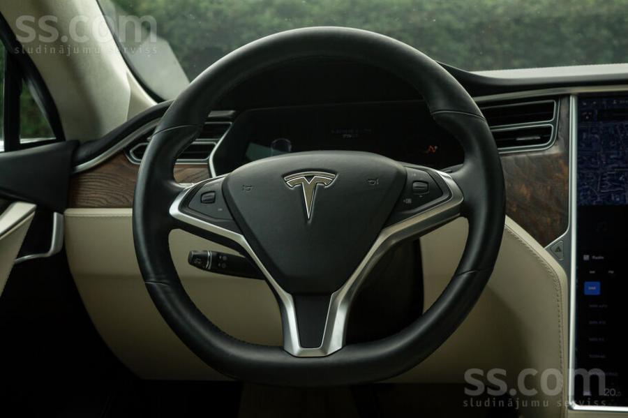 Grey Tesla Model S 2017 in Jelgava, with an engine capacity of 0.00 L and mileage of 188 thousand km for 17900 €, photo 11 on AUTOMOTO.COM.LV