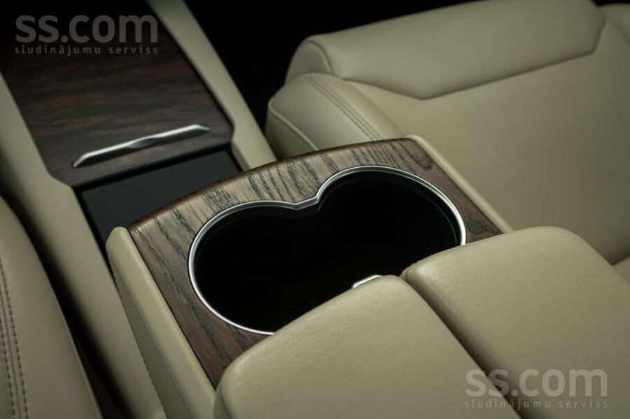 Grey Tesla Model S 2017 in Jelgava, with an engine capacity of 0.00 L and mileage of 188 thousand km for 17900 €, photo 17 on AUTOMOTO.COM.LV