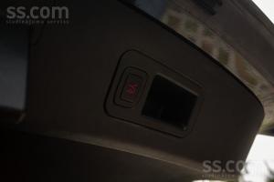 Grey Tesla Model S 2017 in Jelgava, with an engine capacity of 0.00 L and mileage of 188 thousand km for 17900 €, photo 19 on AUTOMOTO.COM.LV