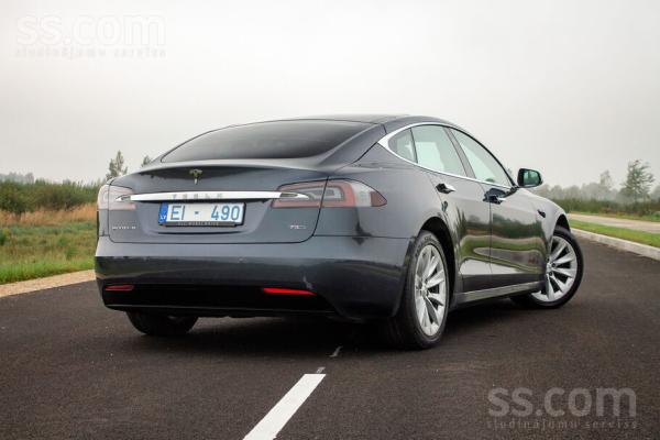 Pelēks Tesla Model S 2017 Jelgava, ar dzinēja tilpumu 0.00 L un nobraukumu 189 tūkst. km par 17900 €, foto 7 vietnē AUTOMOTO.COM.LV