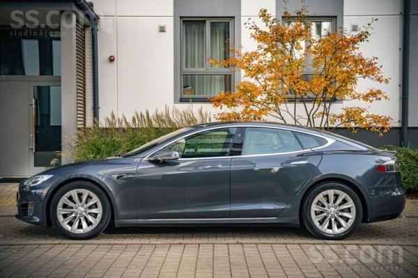 Pelēks Tesla Model S 2017 Rīga, ar dzinēja tilpumu 0.00 L un nobraukumu 98 tūkst. km par 19990 €, foto 8 vietnē AUTOMOTO.COM.LV