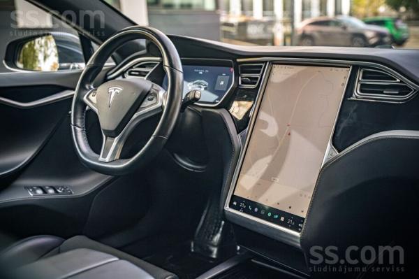 Pelēks Tesla Model S 2017 Rīga, ar dzinēja tilpumu 0.00 L un nobraukumu 98 tūkst. km par 19990 €, foto 11 vietnē AUTOMOTO.COM.LV