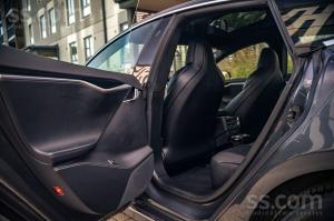 Pelēks Tesla Model S 2017 Rīga, ar dzinēja tilpumu 0.00 L un nobraukumu 98 tūkst. km par 19990 €, foto 19 vietnē AUTOMOTO.COM.LV