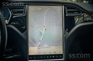 Pelēks Tesla Model S 2017 Rīga, ar dzinēja tilpumu 0.00 L un nobraukumu 98 tūkst. km par 19990 €, foto 26 vietnē AUTOMOTO.COM.LV