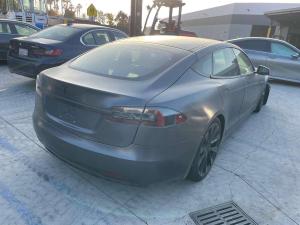 Grey Tesla Model S 2018 in Klaipeda, with an engine capacity of 0.00 L and mileage of 94 thousand km for 13900 €, photo 13 on AUTOMOTO.COM.LV
