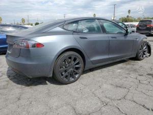 Grey Tesla Model S 2018 in Klaipeda, with an engine capacity of 0.00 L and mileage of 94 thousand km for 12900 €, photo 10 on AUTOMOTO.COM.LV