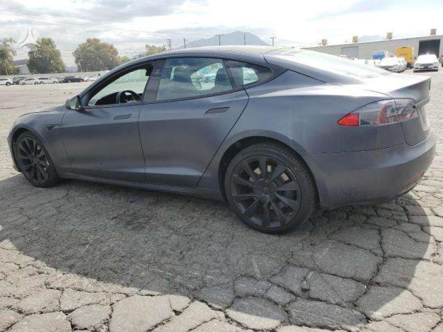 Grey Tesla Model S 2018 in Klaipeda, with an engine capacity of 0.00 L and mileage of 94 thousand km for 12900 €, photo 11 on AUTOMOTO.COM.LV