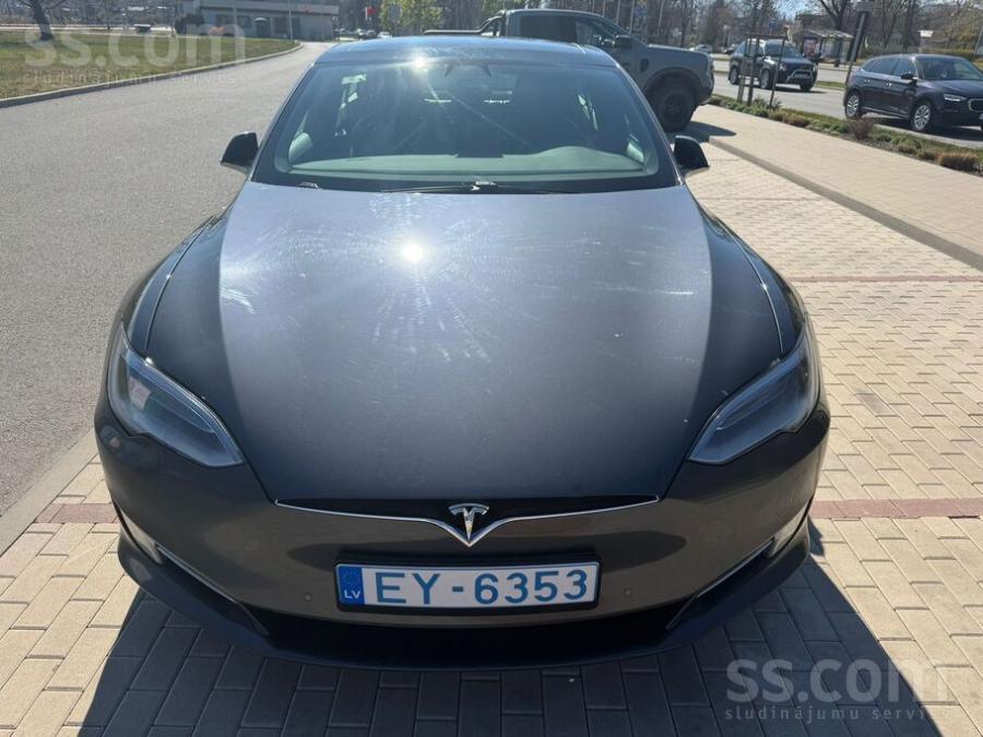 Pelēks Tesla Model S 2018 Rīga, ar dzinēja tilpumu 0.00 L un nobraukumu 172 tūkst. km par 19999 €, foto 1 vietnē AUTOMOTO.COM.LV
