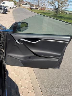 Pelēks Tesla Model S 2018 Rīga, ar dzinēja tilpumu 0.00 L un nobraukumu 172 tūkst. km par 19999 €, foto 13 vietnē AUTOMOTO.COM.LV