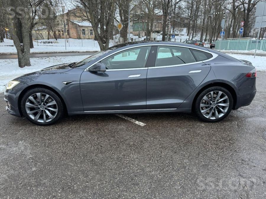 Grey Tesla Model S 2019 in Jurmala, with an engine capacity of 0.00 L and mileage of 170 thousand km for 29000 €, photo 2 on AUTOMOTO.COM.LV